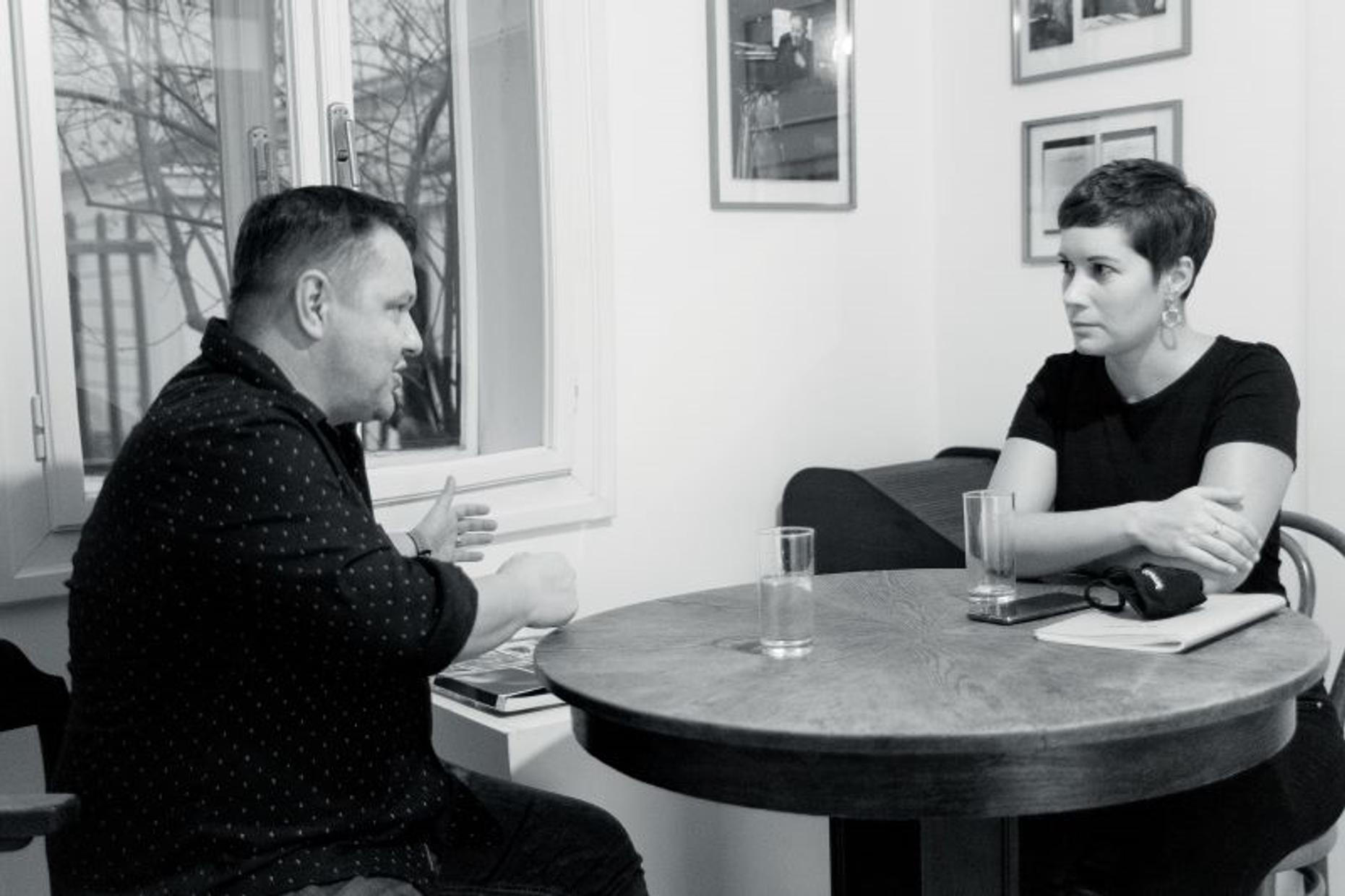 Nevěra jako únik k životu. Rozhovor s Pavlem Ratajem | Heroine.cz