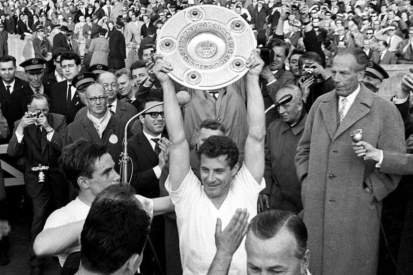 Fotbalová dokonalost. Hurykán trefil vingl i historii, Bayern byl v ...